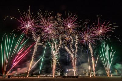Anatomy of a fireworks show | News | postandcourier.com
