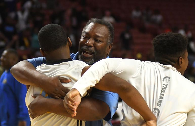 Ridge Spring-Monetta to play for state title after buzzer-beater
