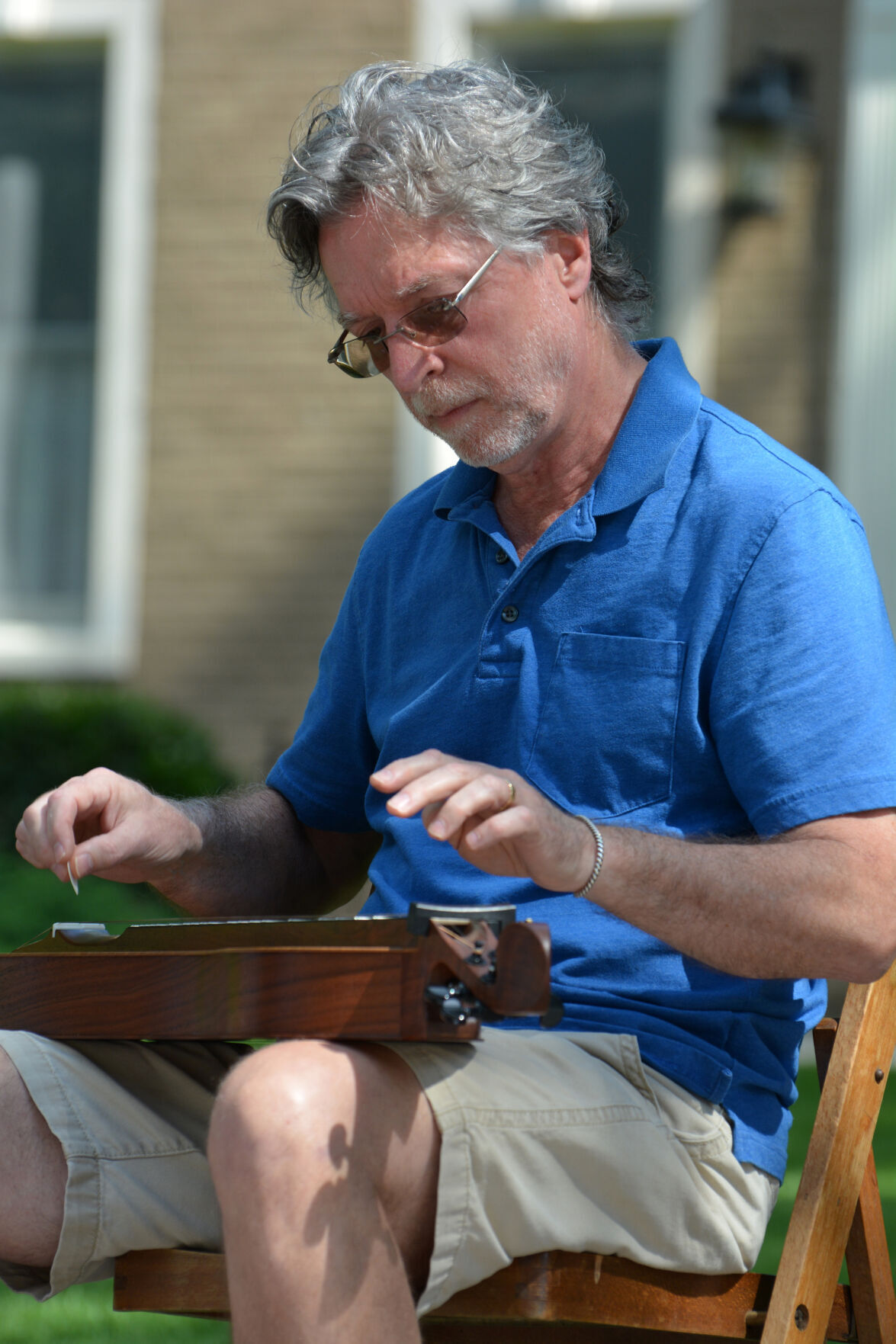 Mountain dulcimer group provides neighborhood soundtrack in Aiken ...
