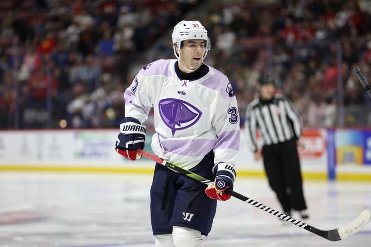 Son follows in father's footsteps; plays for SC Stingrays