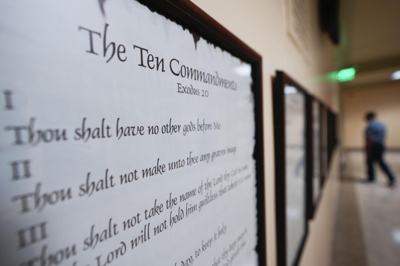 Bill would put Ten Commandments in SC school classrooms