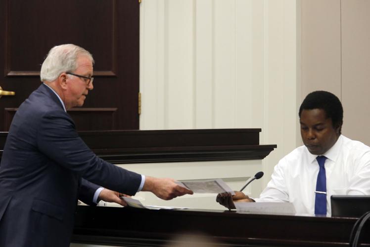 Michael Slager's fellow officers questioned on Walter Scott shooting