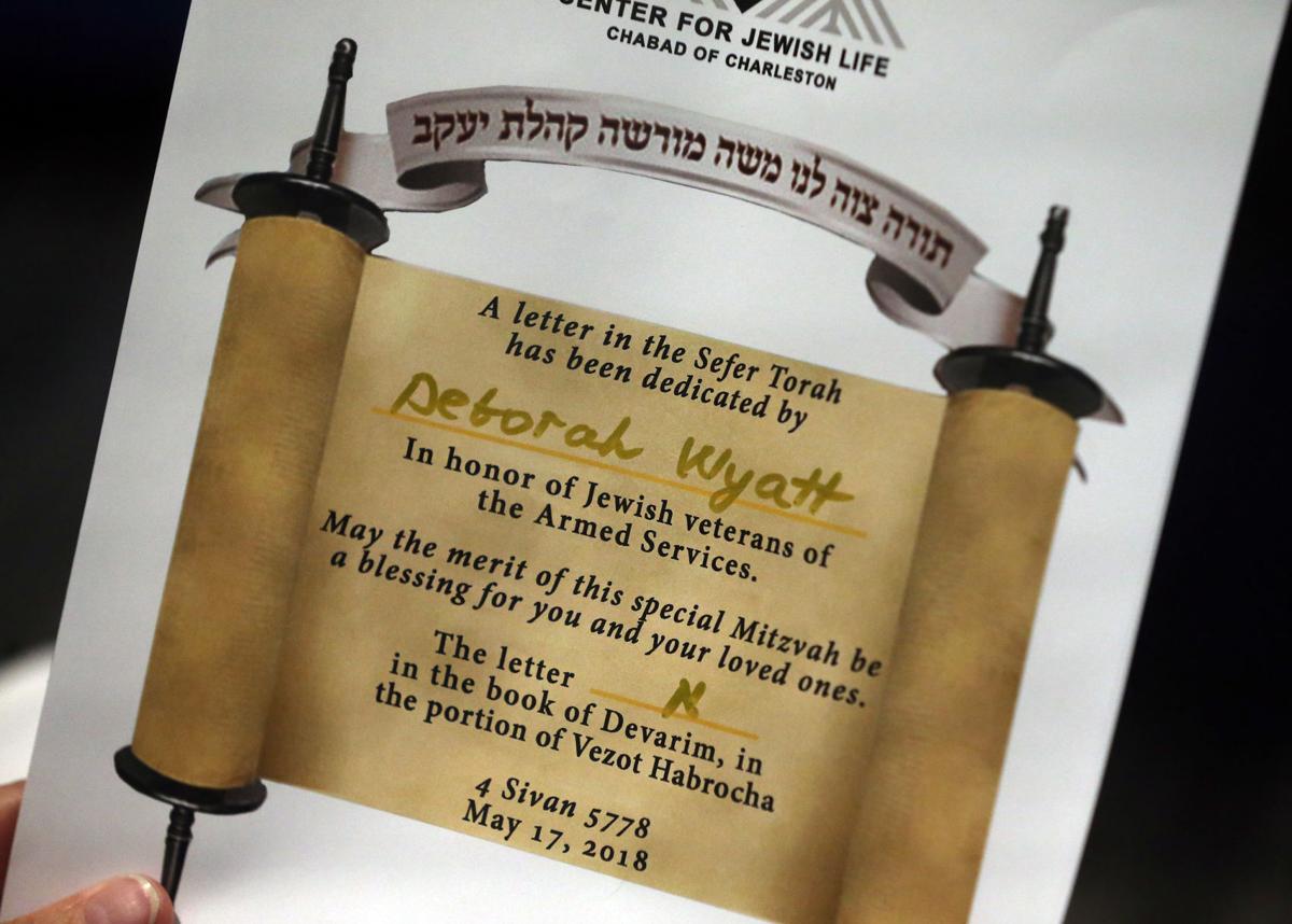 Center for Jewish Life unrolls new Torah scroll | News | postandcourier.com