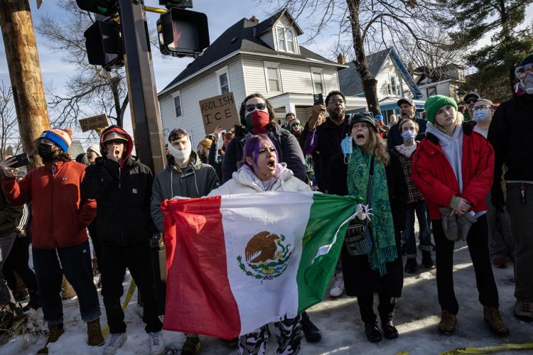 Federal Agents Shoot 2 in Portland, Ore., Police Say