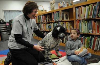 Dogs help children read