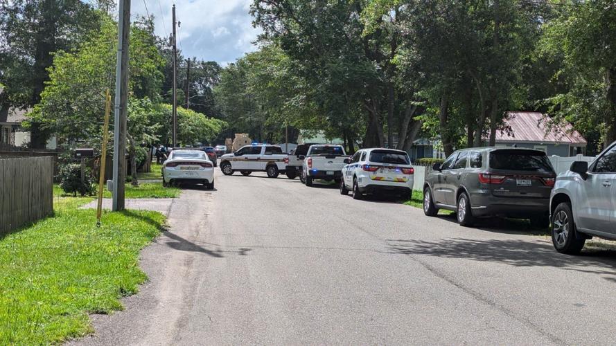 Police agencies attempt to serve warrant on Aiken's Eastside