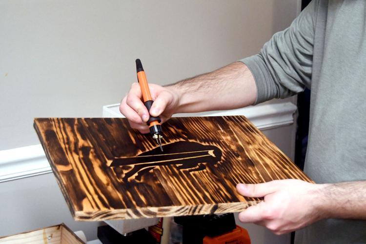 Couple creates wood burning crafts business in North Augusta