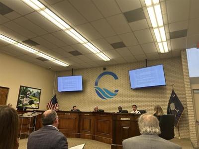 Cayce City Manager Tracy Hegler agrees to leave position