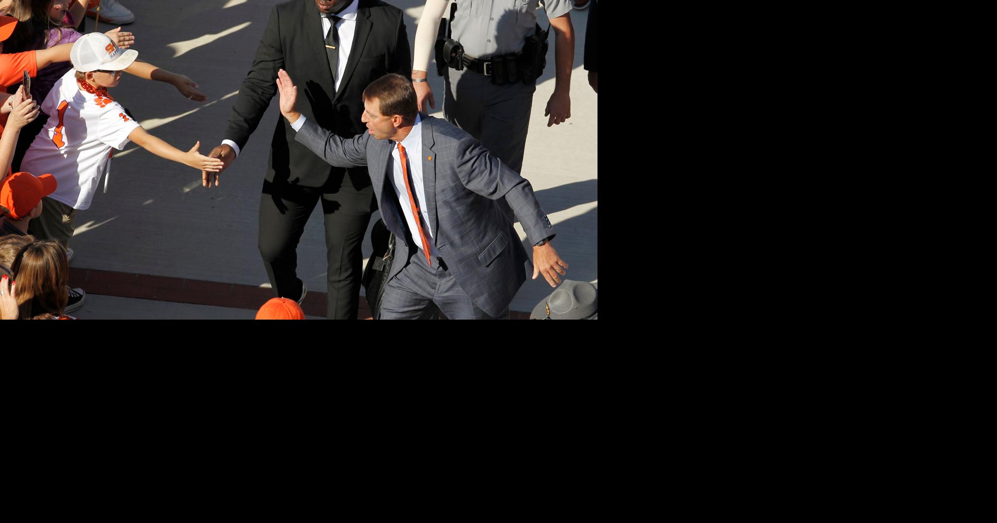 Dabo Swinney radio show nixes call-ins. But fans can text