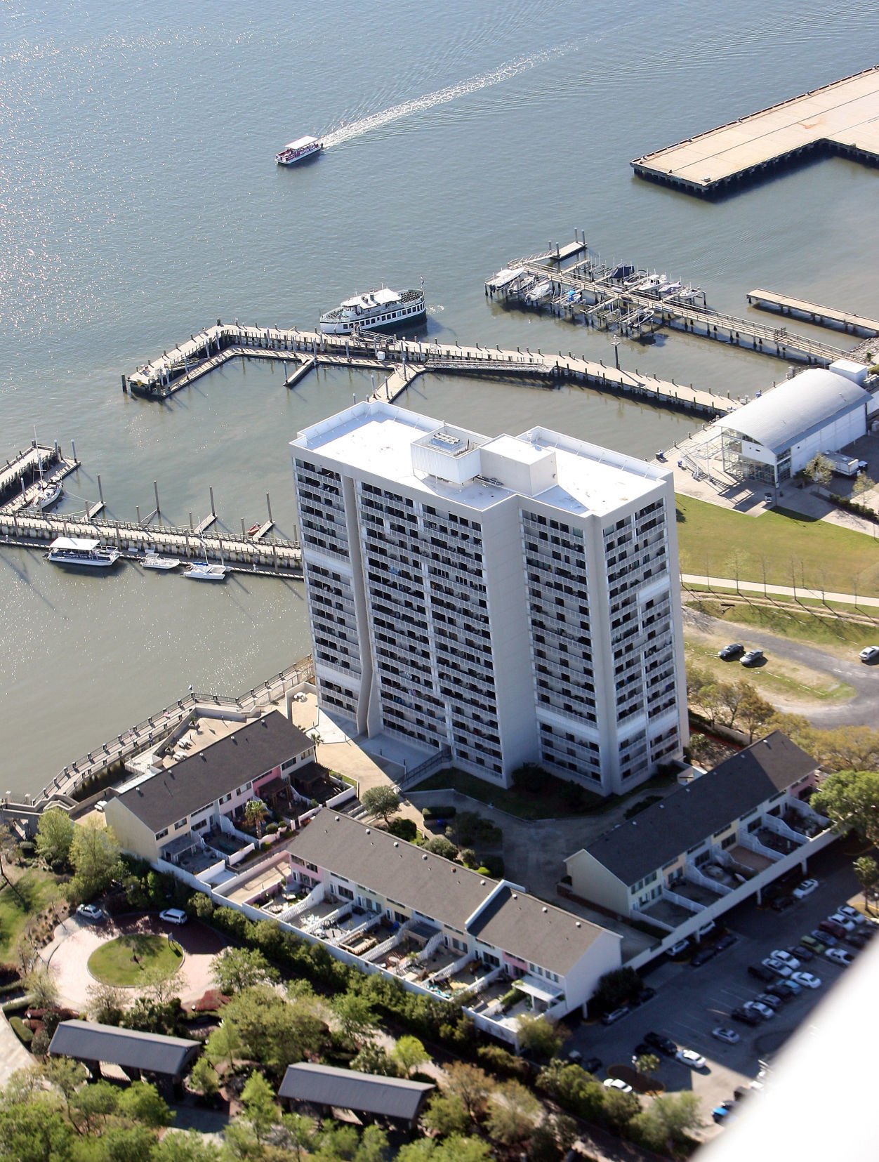 History of Dockside condo complex in downtown Charleston, SC