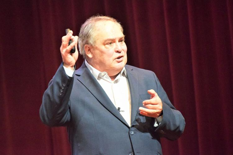 Federal Reserve exec stops in Augusta, gives positive economic outlook