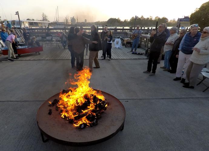 SC Maritime Museum supporters burn socks in Georgetown