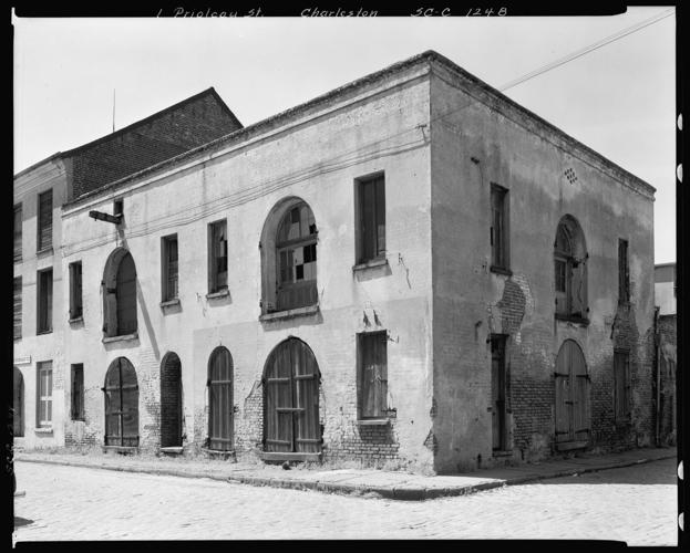 Charleston's ex-Colony House and Harbour Club building eyed for a ...