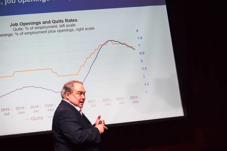 Federal Reserve exec stops in Augusta, gives positive economic outlook ...