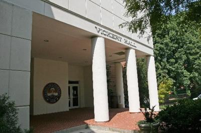 Clemson's innovative, imitated Vickery Hall helped educate athletes ...