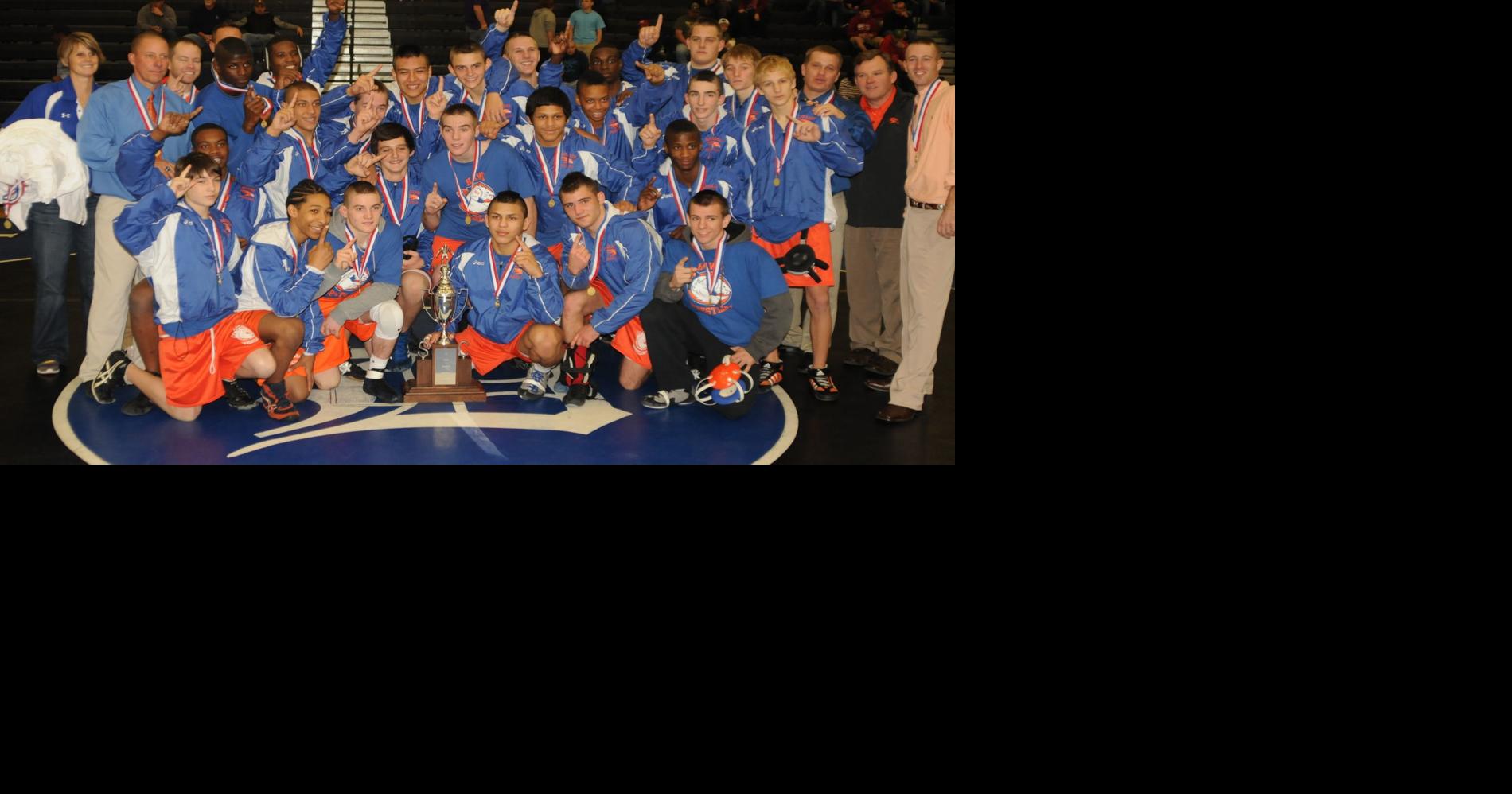 FLASHBACK: Hawks grapplers showed mettle in 2012