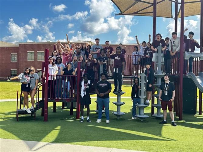 Cayce Elementary pilots new mentorship program for students