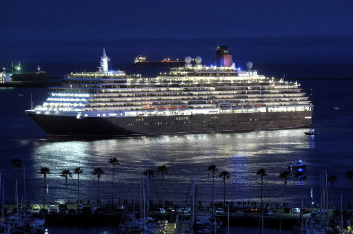 Queen Victoria ocean liner scratches Charleston from itinerary
