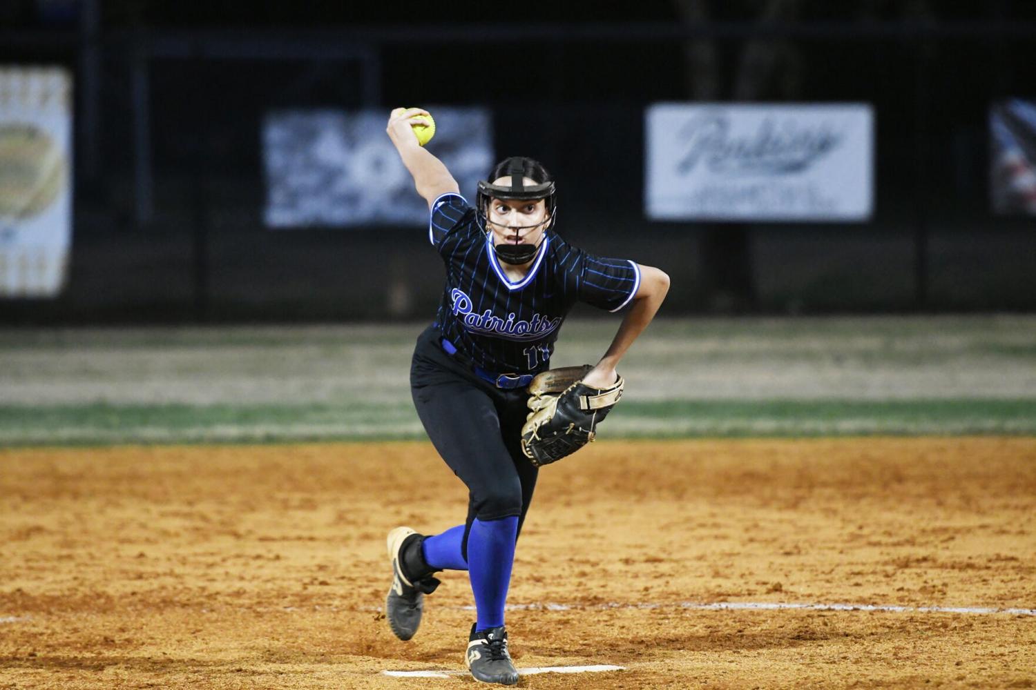 Fort Dorchester softball team's chemistry drives success