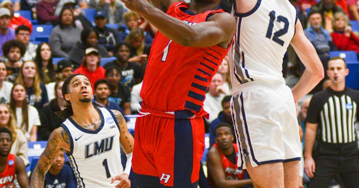 Pacers' rally comes up short, season ends in Sweet 16