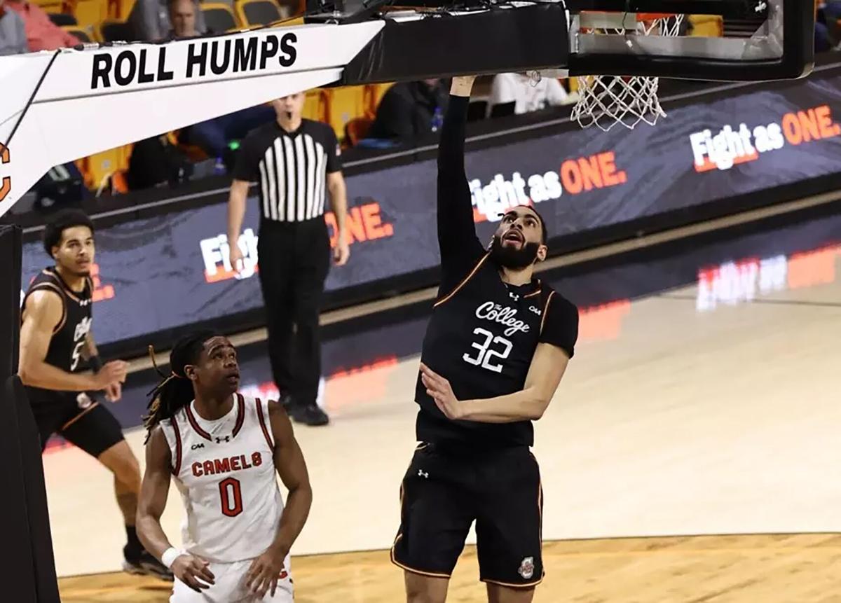 College of Charleston ends two-game losing streak