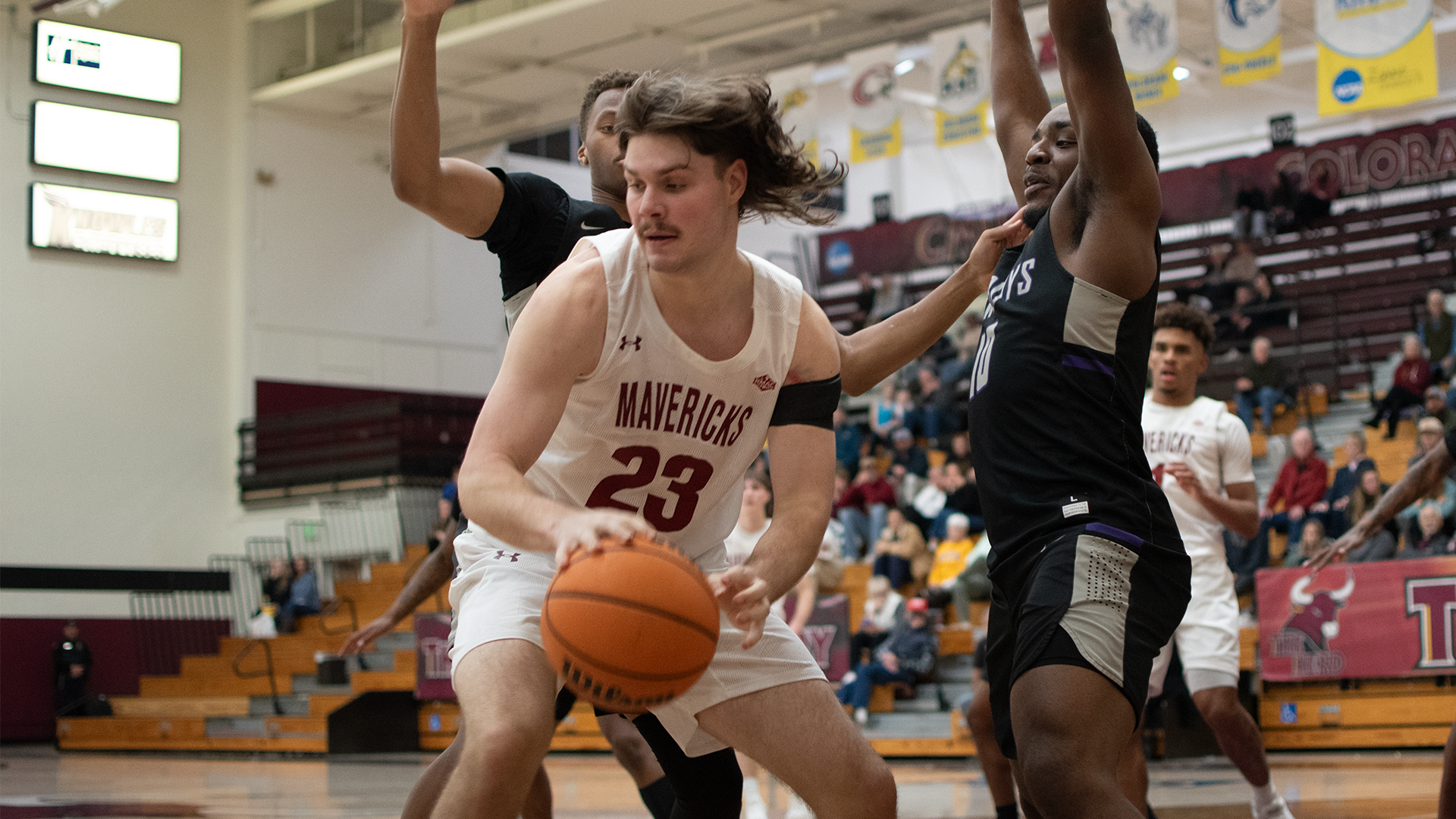 College of Charleston basketball signs another post player