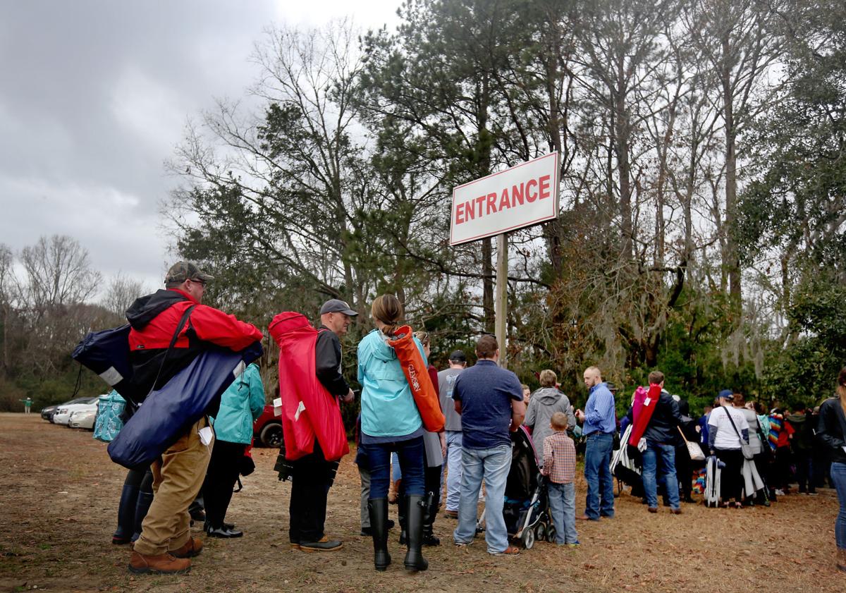 Thousands of oysters steamed at annual festival | Photo Galleries ...
