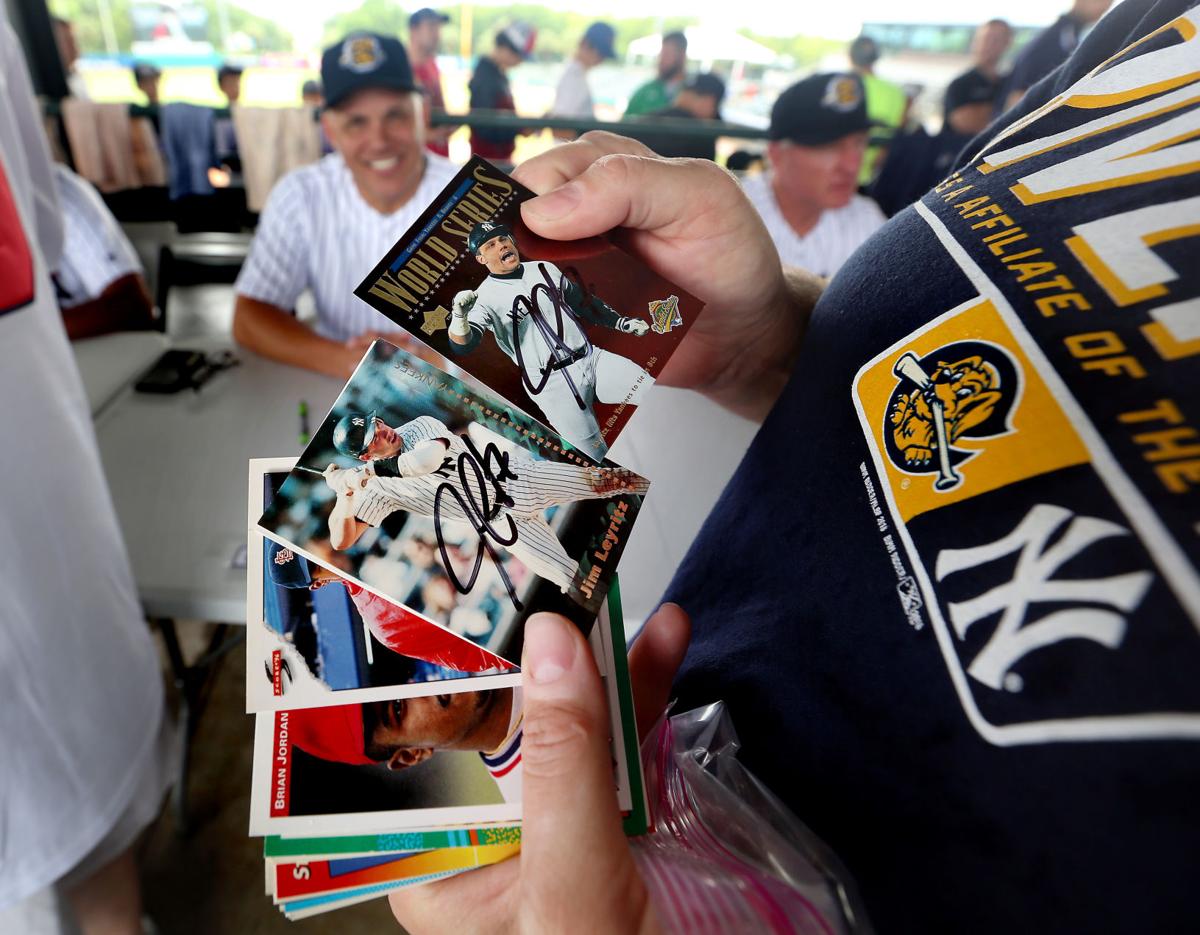 Fans enjoy former Yankees and Braves players despite Legends game rain ...