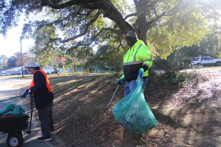 Crosland Park residents clean up neighborhood for second time this year