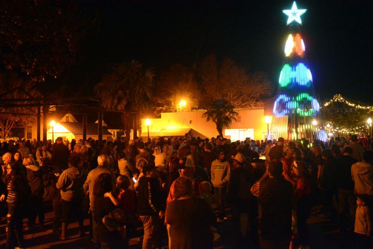 Christmas season officially begins in Aiken with annual tree lighting