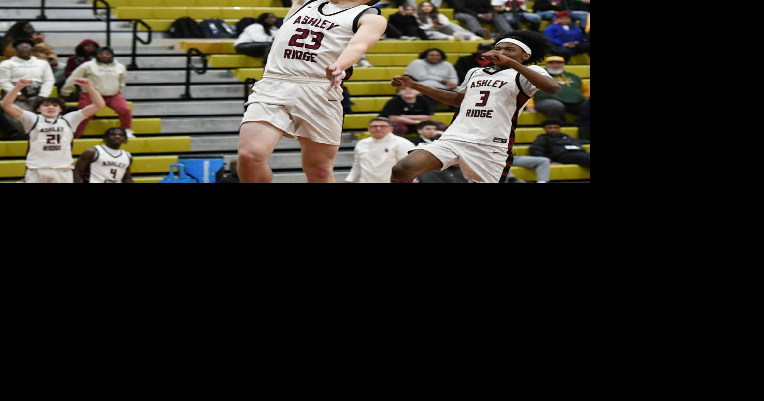 Swamp Foxes notch 12th win | Prep Sports | postandcourier.com