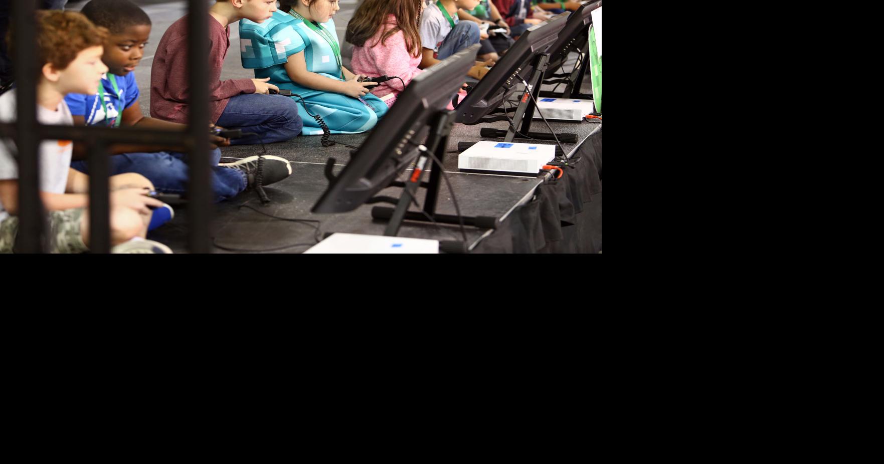 Minecraft fair brings thousands of video game fans to Charleston