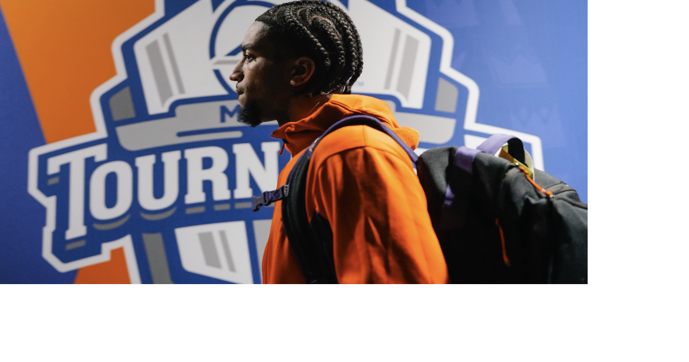 Clemson basketball wins in ACC tourney, Carter Welling hurt