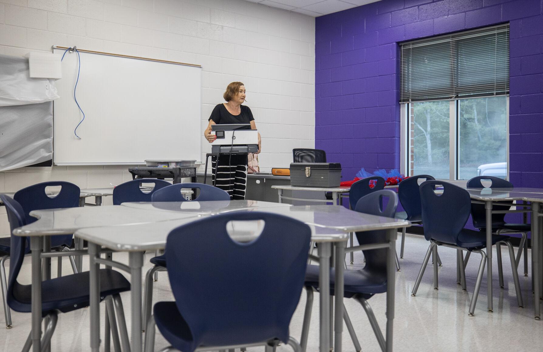 Fast-growing Summerville welcomes 1,000-student capacity East Edisto ...