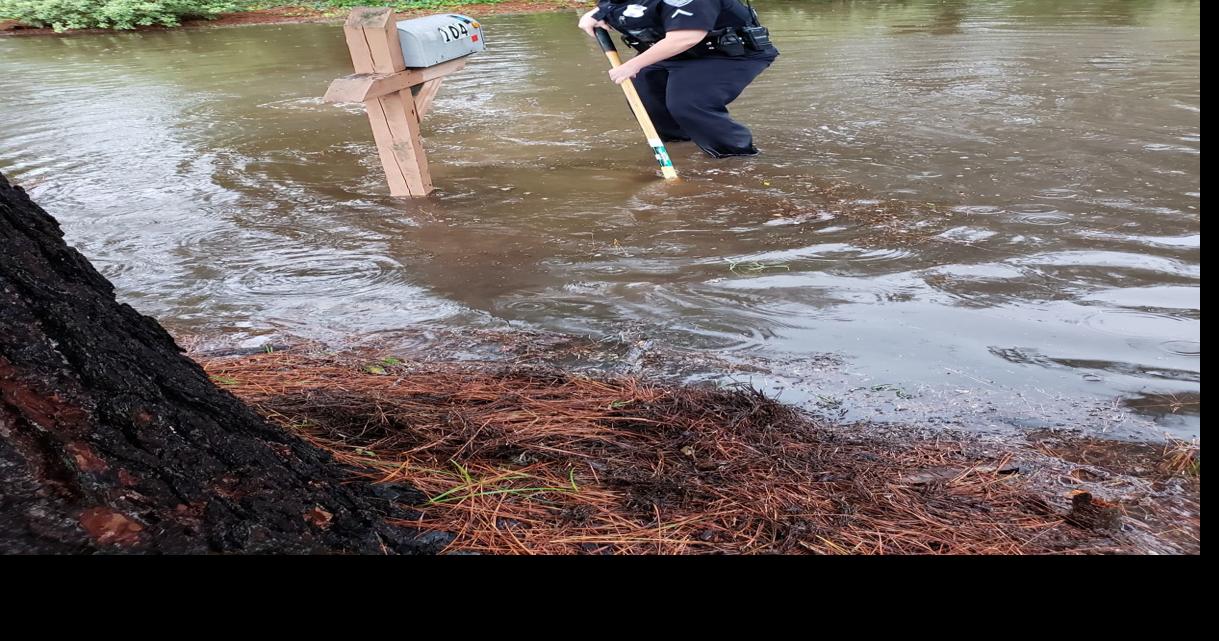 Directing traffic, cleaning ditches all in a day's work for Summerville ...
