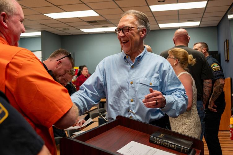 Interim: Former Sheriff Chuck Wright swore in deputies wrong