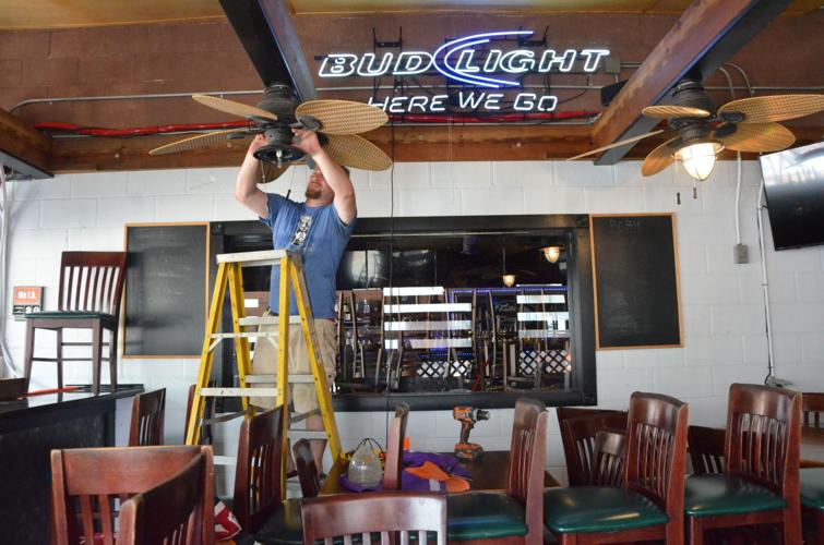 Tailgate Tavern to hold grand opening today | News | postandcourier.com