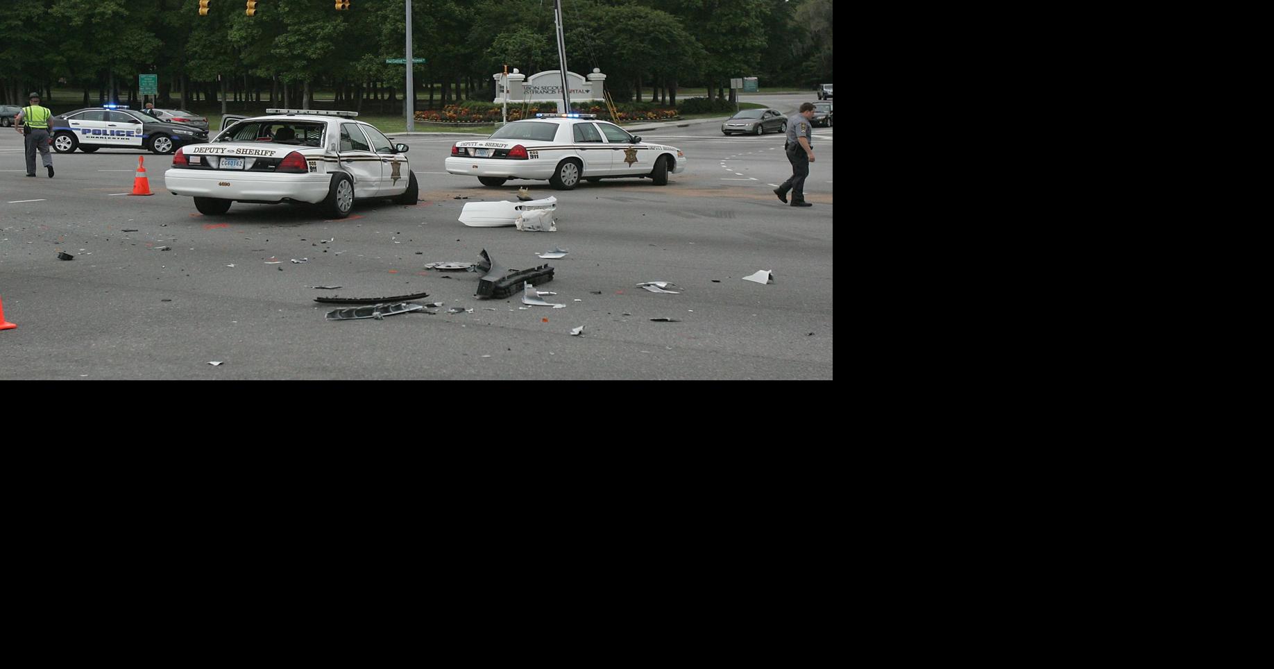 Video shows West Ashley crash involving Charleston County deputy