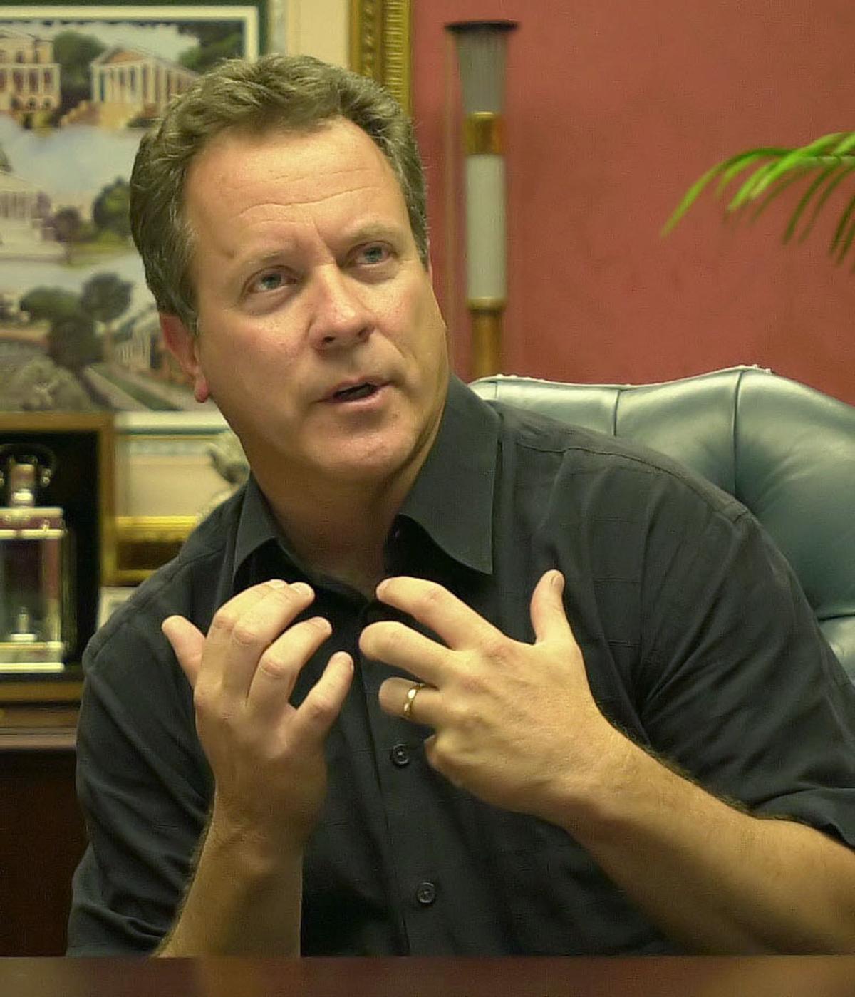 Former South Carolina governor: Gov. Henry McMaster should weigh ...