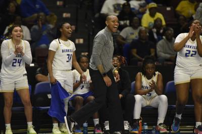 Lady Stags cruise into state title game