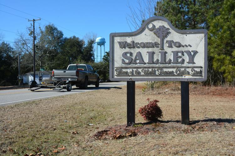 To strut or not to strut? Salley considers the question