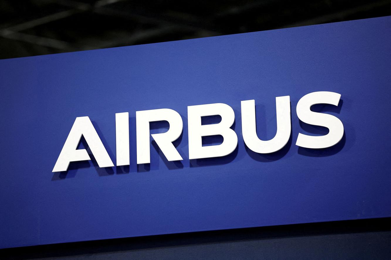 Airbus keeps No.1 planemaker spot; raises concern on engine supplies