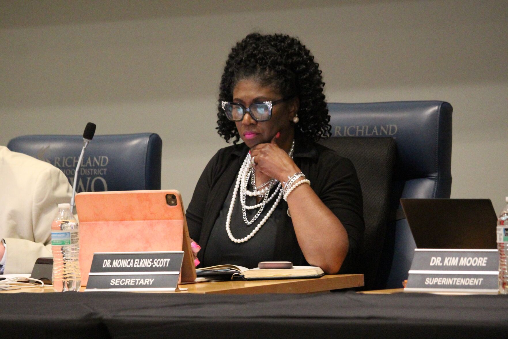 Richland 2 school board censures Monica Elkins Scott