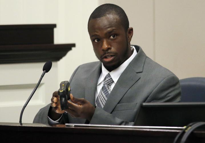 Defense, investigators spar over evidence at center of Walter Scott ...