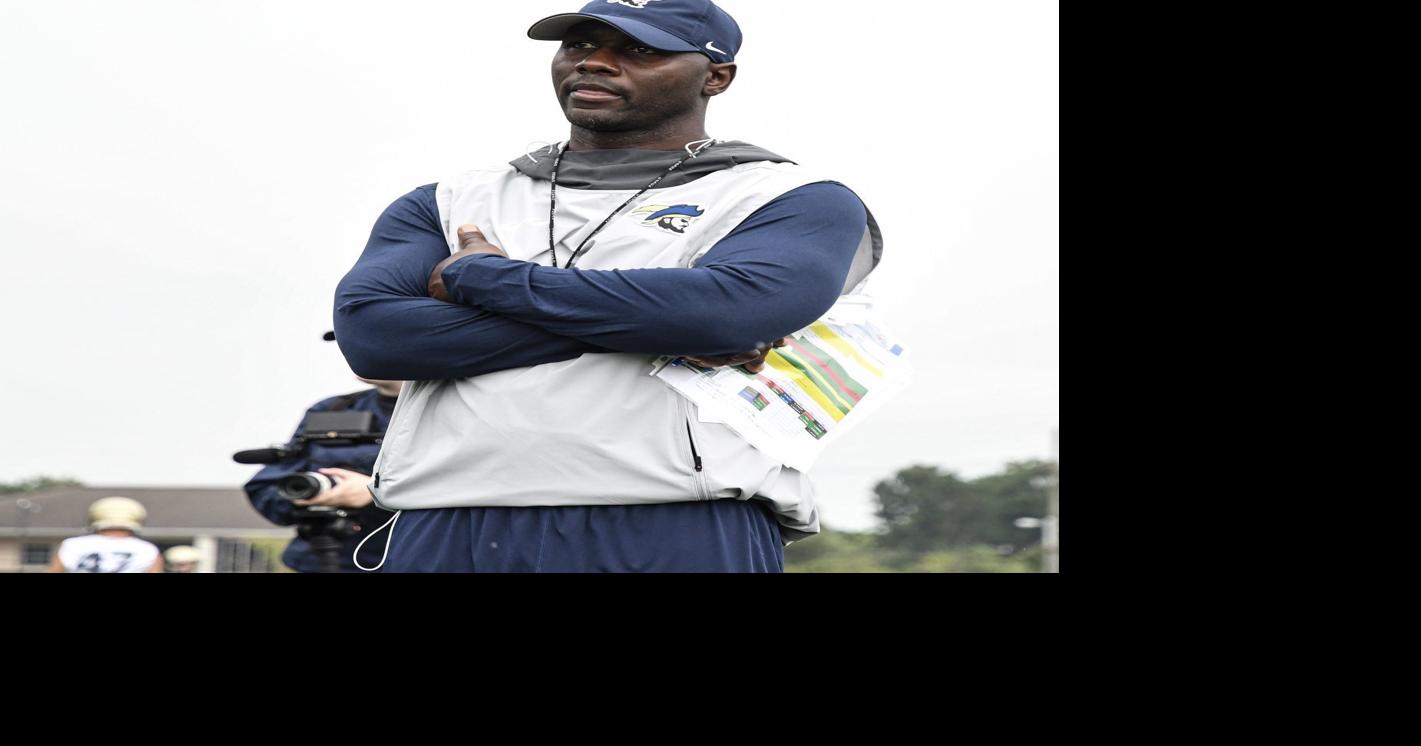 Charleston Southern parts ways with football coach Autry Denson
