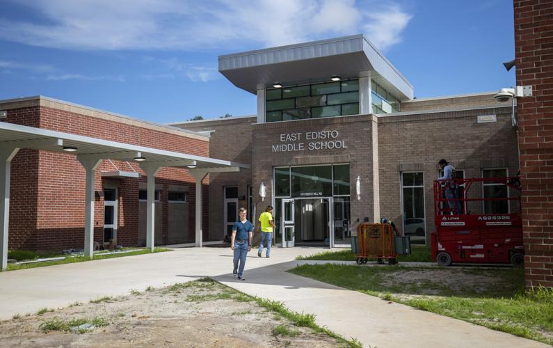 Fast-growing Summerville welcomes 1,000-student capacity East Edisto ...