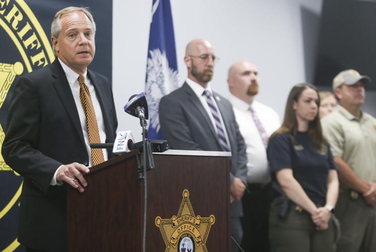 Six people killed in Green Pond SC stabbing, house fire