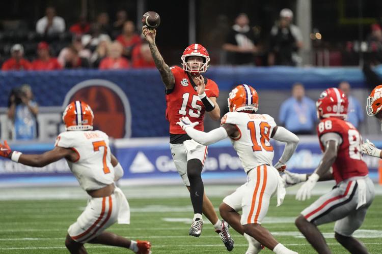 Beck throws 2 TD passes and No. 1 Georgia manhandles No. 14 Clemson 34-3 | Sports ...