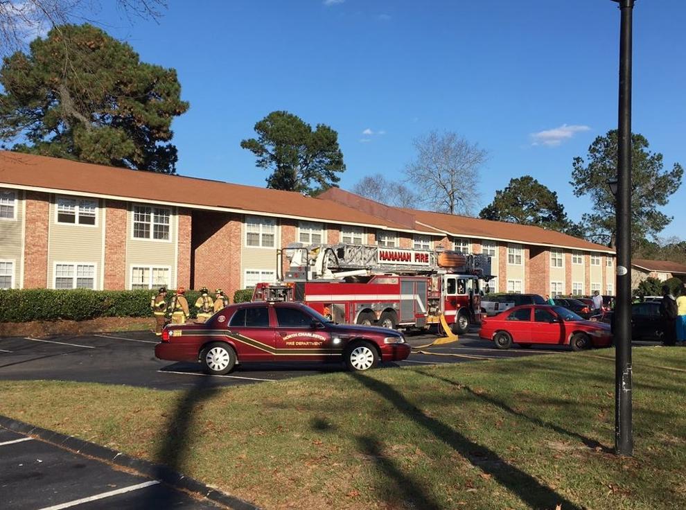 Hanahan, North Charleston fire departments responding to apartment blaze