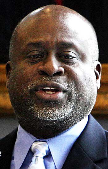 Ken Riley keeps job atop ILA | Business | postandcourier.com